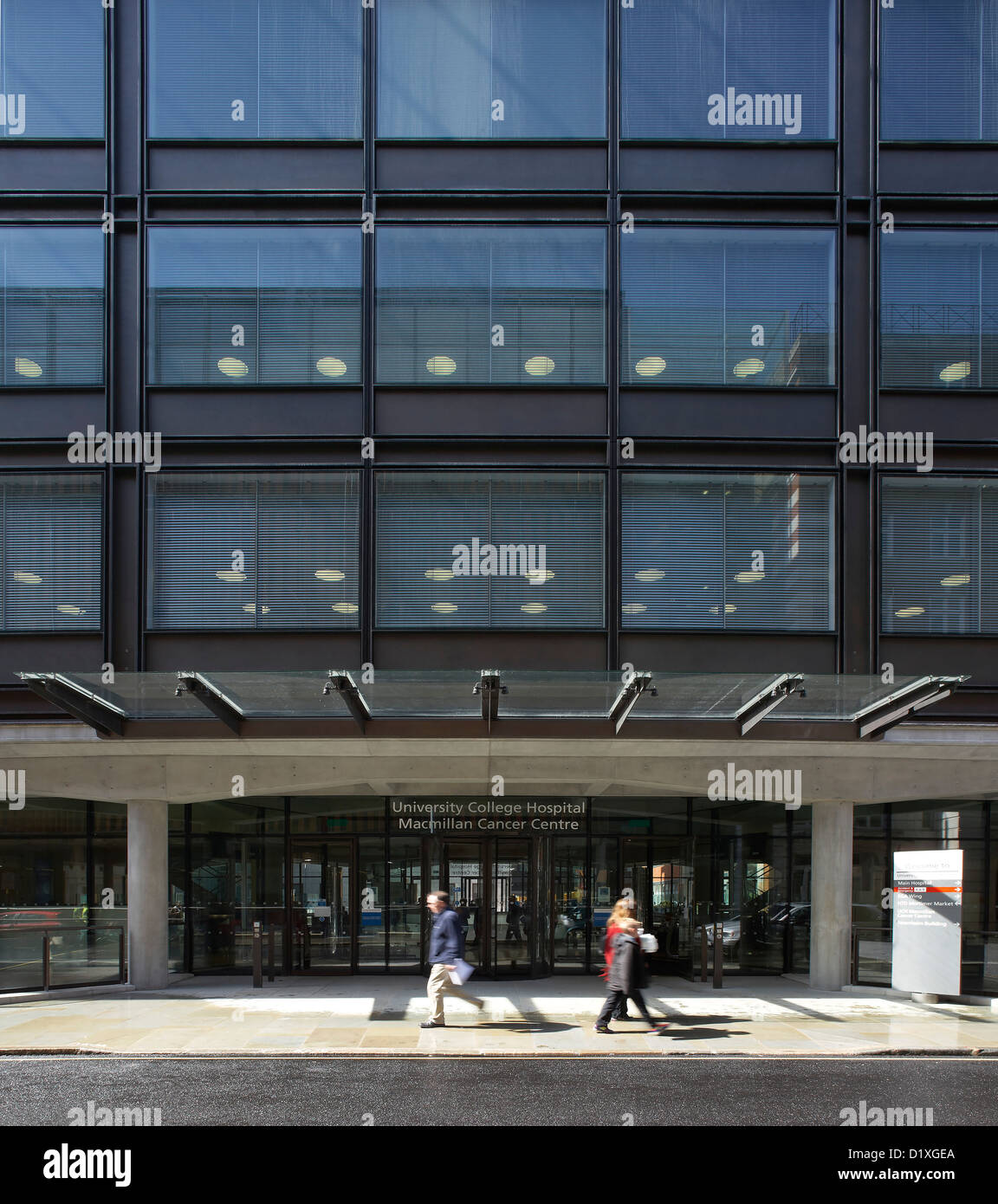 UCH MACMILLAN CANCER CENTRE, London, United Kingdom. Architect: Hopkins ...