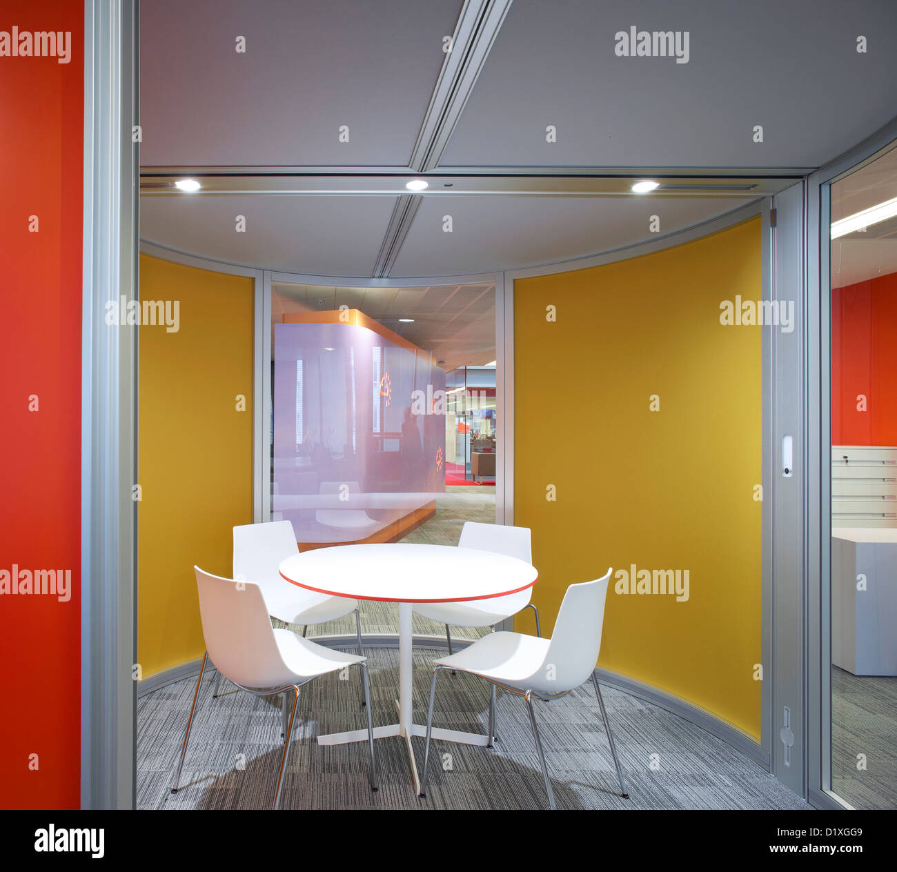 Bbc broadcasting house interior hi-res stock photography and images - Alamy