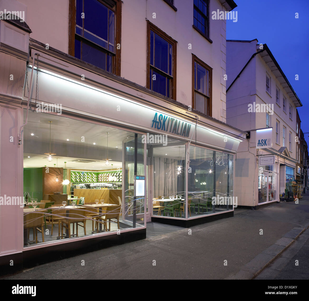 Ask italian signage hi-res stock photography and images - Alamy