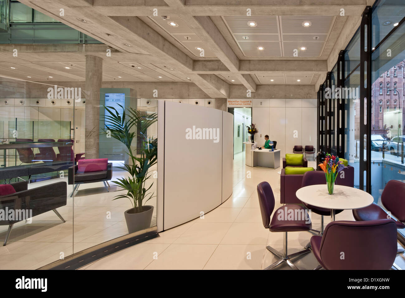 UCH Macmillan Cancer Centre, London, United Kingdom. Architect: Hopkins ...