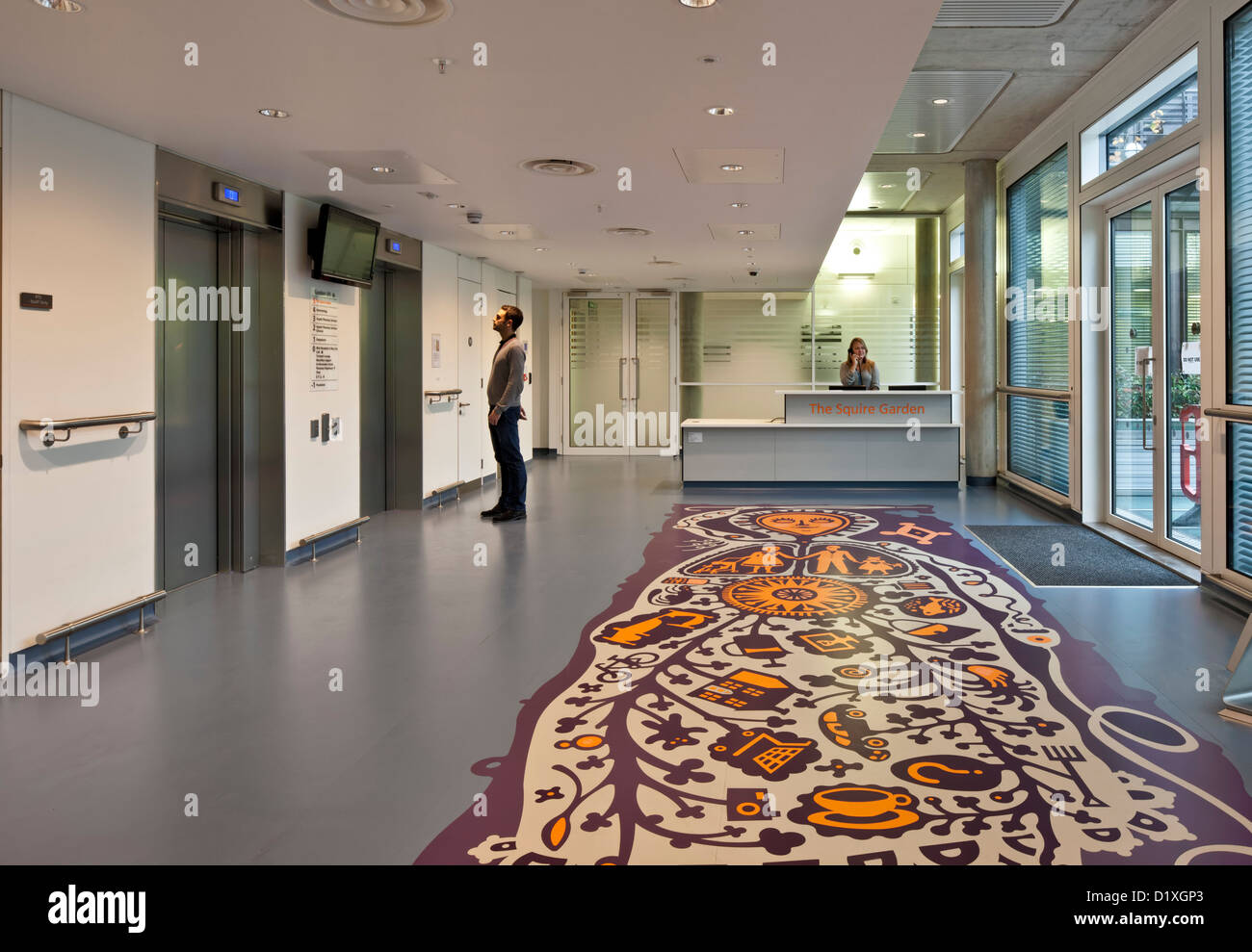UCH Macmillan Cancer Centre, London, United Kingdom. Architect: Hopkins ...