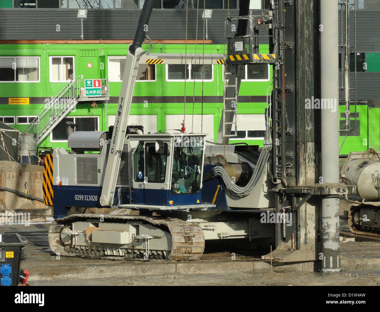 The Woltman THW 7528-D pile driver, located in Leiden, is a heavy ...