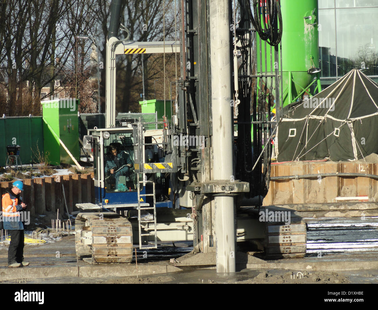 The Woltman THW 7528-D is a powerful pile driver used for deep ...