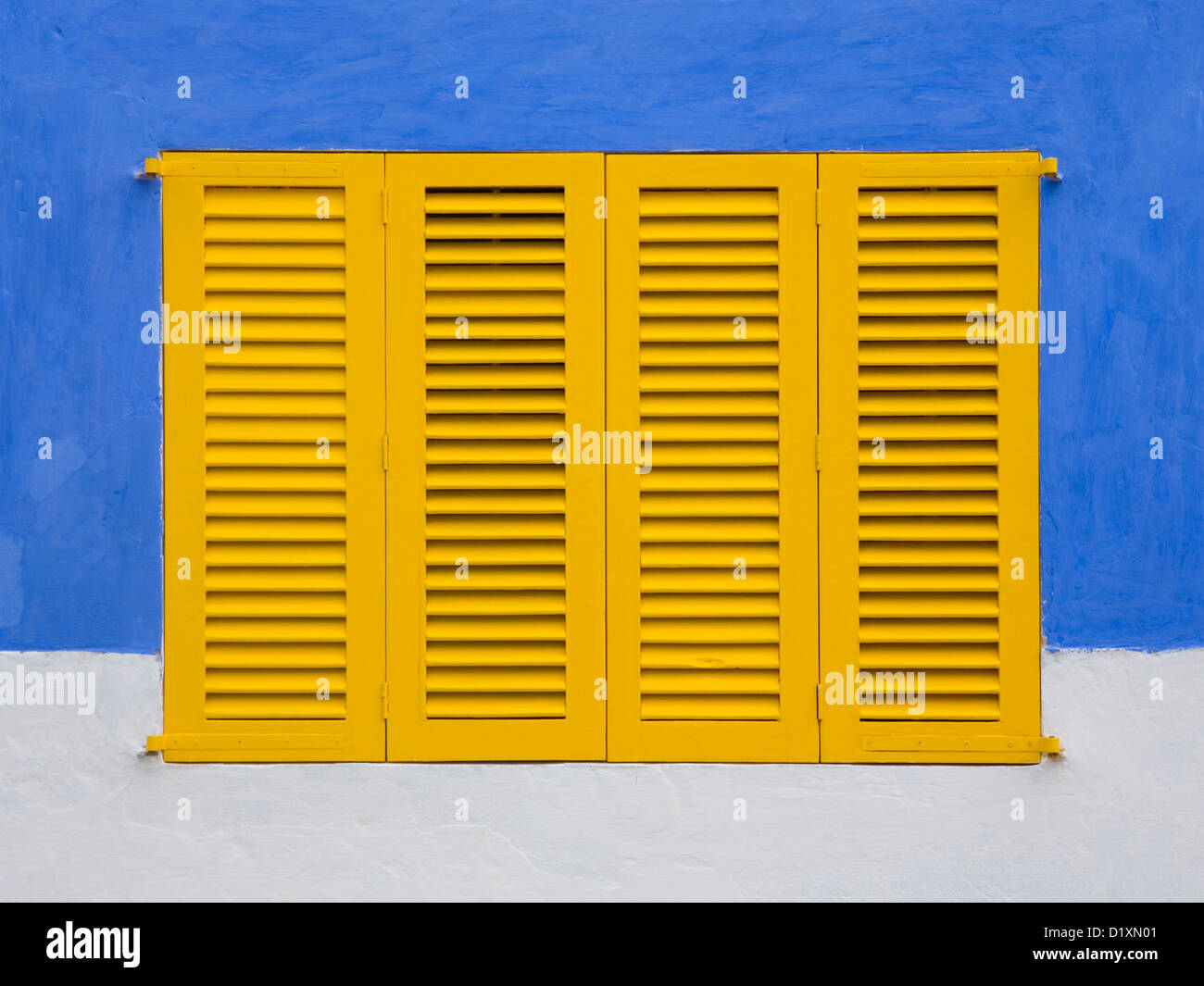 Yellow shutters hi-res stock photography and images - Alamy