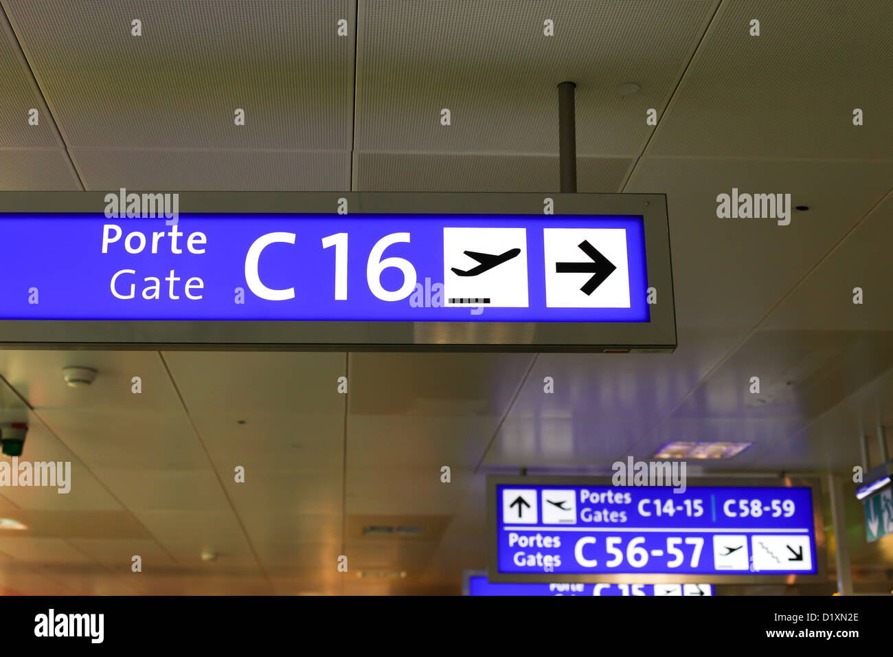 Departure Gate Sign Stock Photos & Departure Gate Sign Stock Images - Alamy