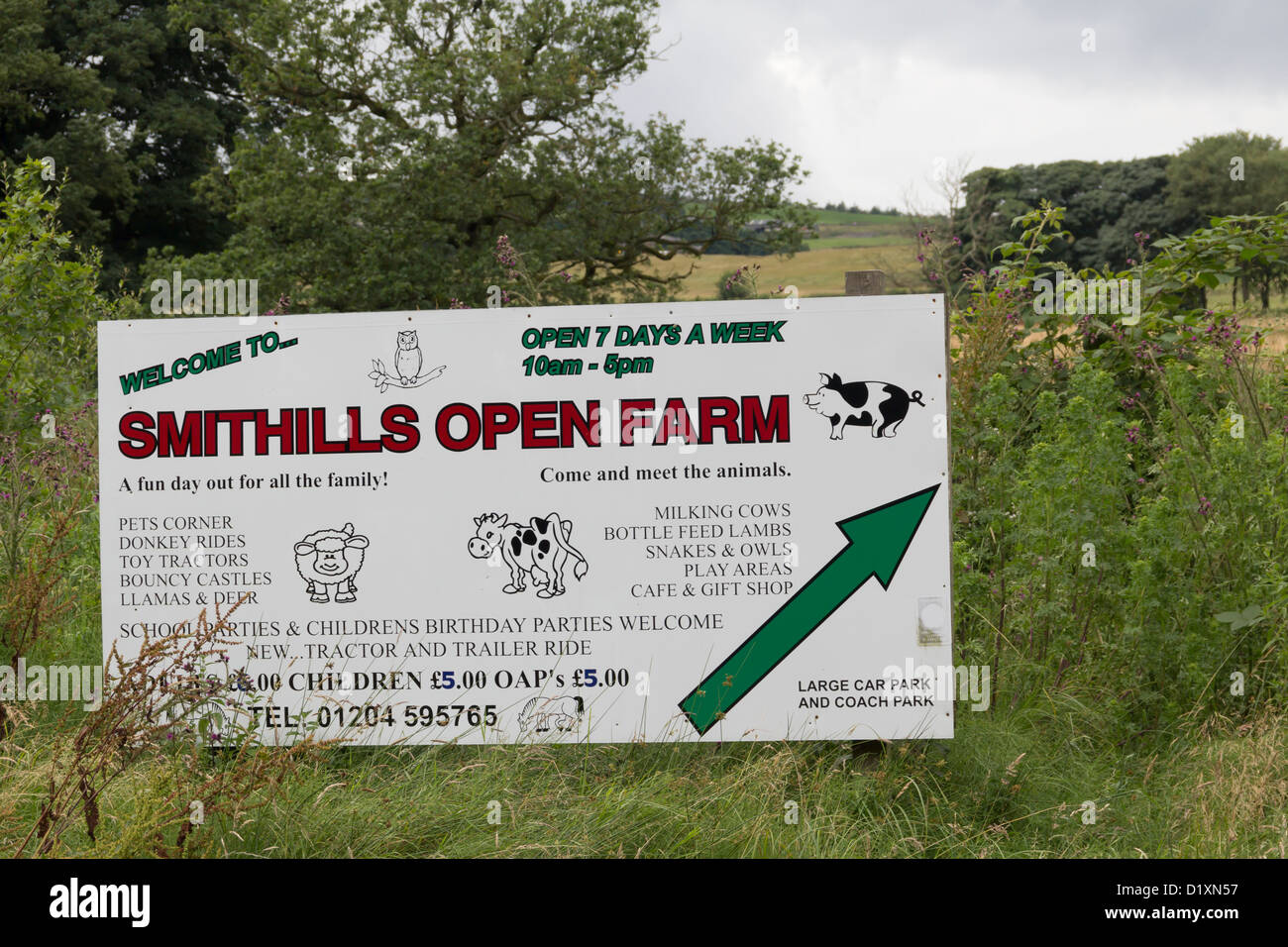 Sign showing the way to and the facilities offered by the Smihills Open ...