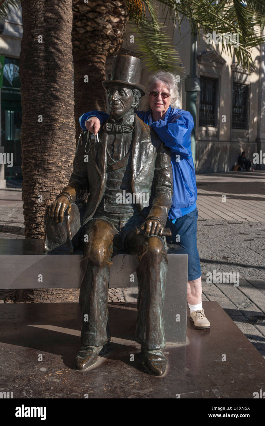 Tourist Posing by statue of Hans Christian Anderson Stock Photo - Alamy