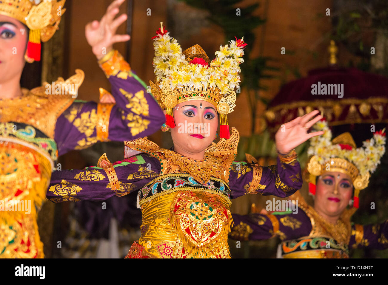 Traditional Balinese dance at the Ubud Palace, Ubud, Bali, Indonesia ...