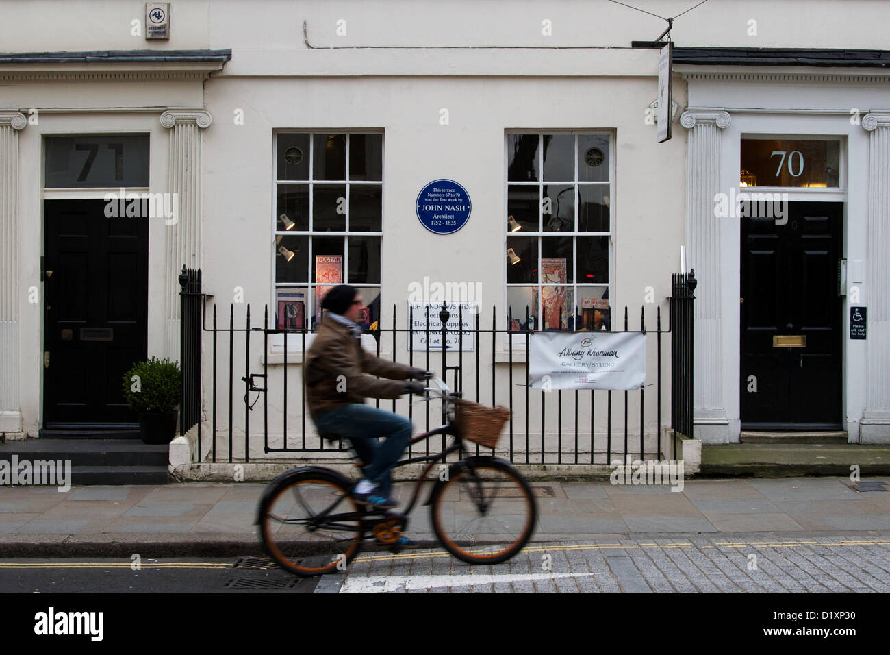 English heritage blue plaque unveiled hi-res stock photography and ...