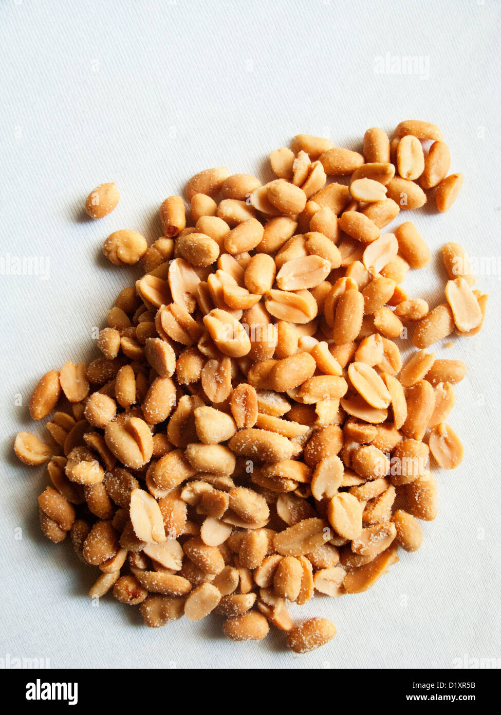 Salted peanuts hi-res stock photography and images - Alamy