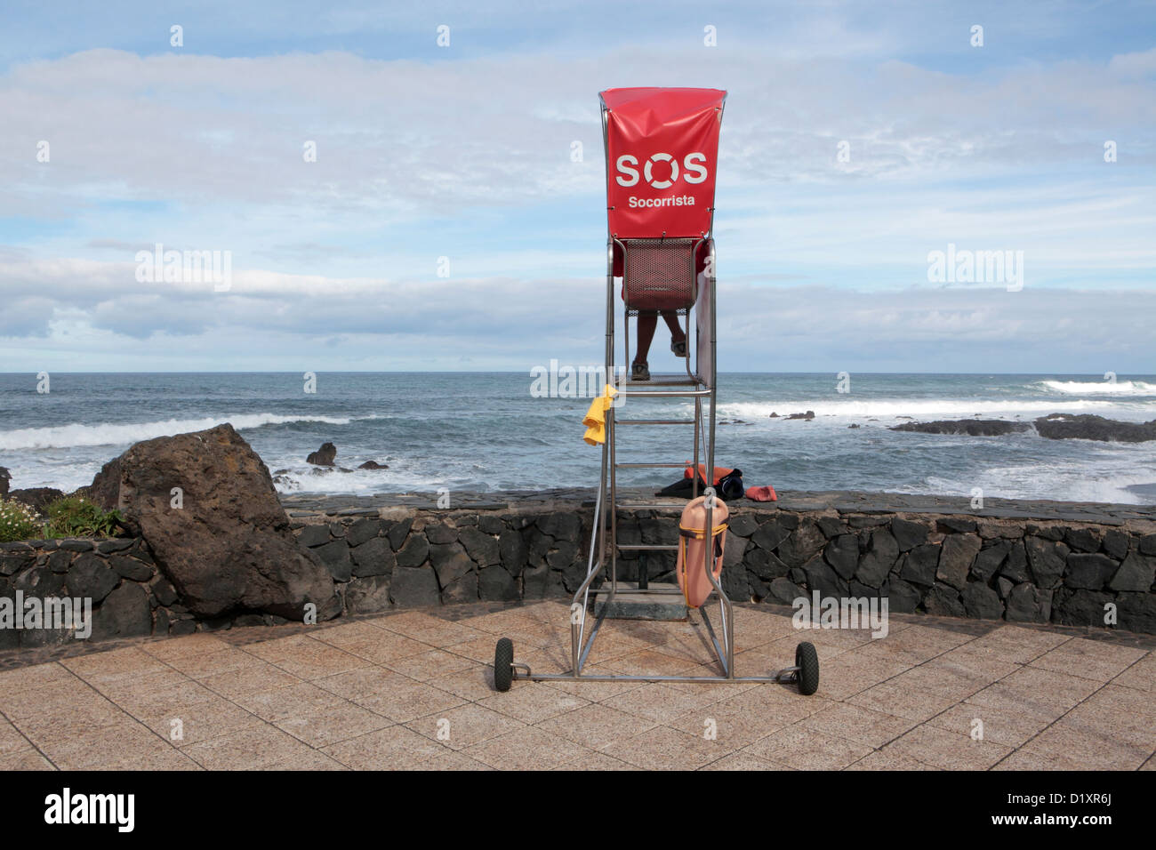 High lifeguard chair hi-res stock photography and images - Alamy