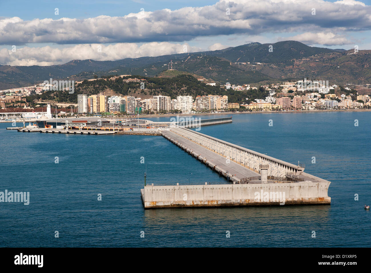 Cruise terminal malaga hi-res stock photography and images - Alamy