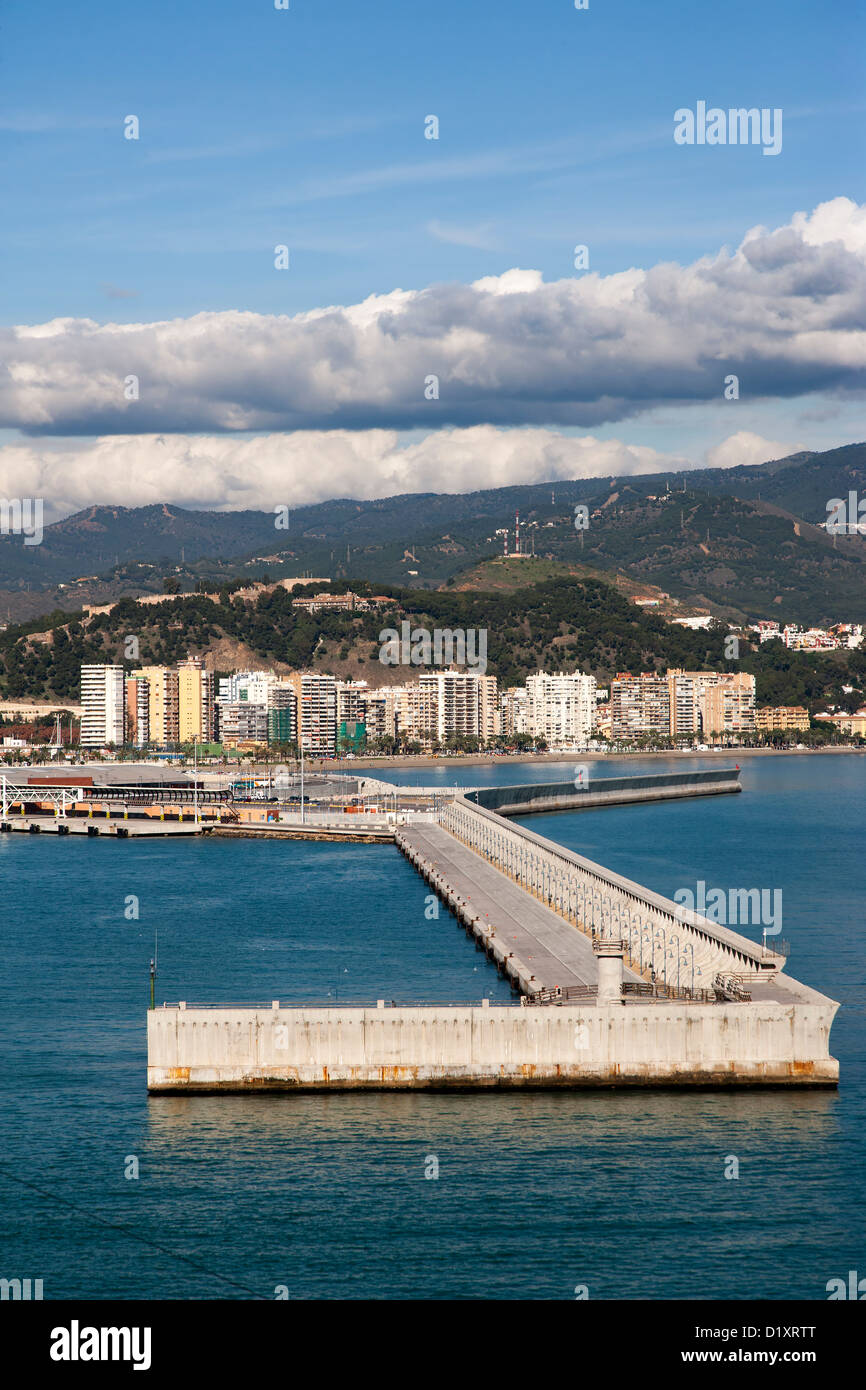 Cruise terminal malaga hi-res stock photography and images - Alamy