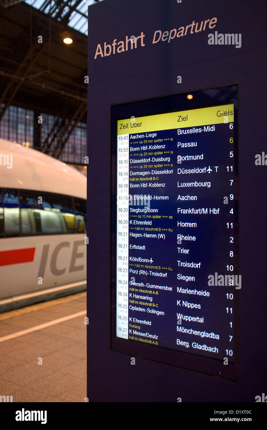 Electronic railway information board hi-res stock photography and ...