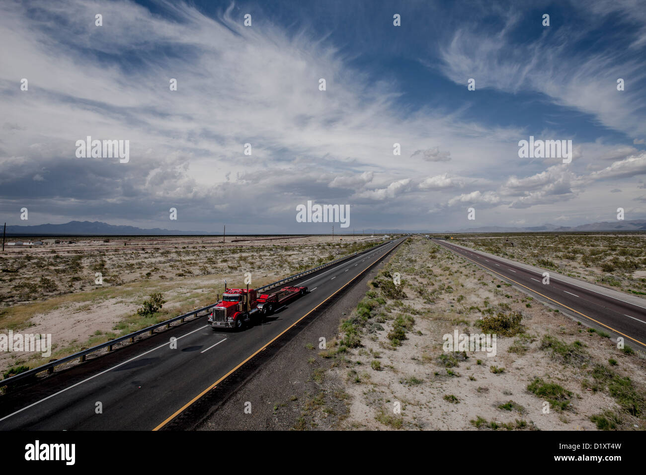 Red Peterbilt truck on Route 66 freeway Stock Photo - Alamy
