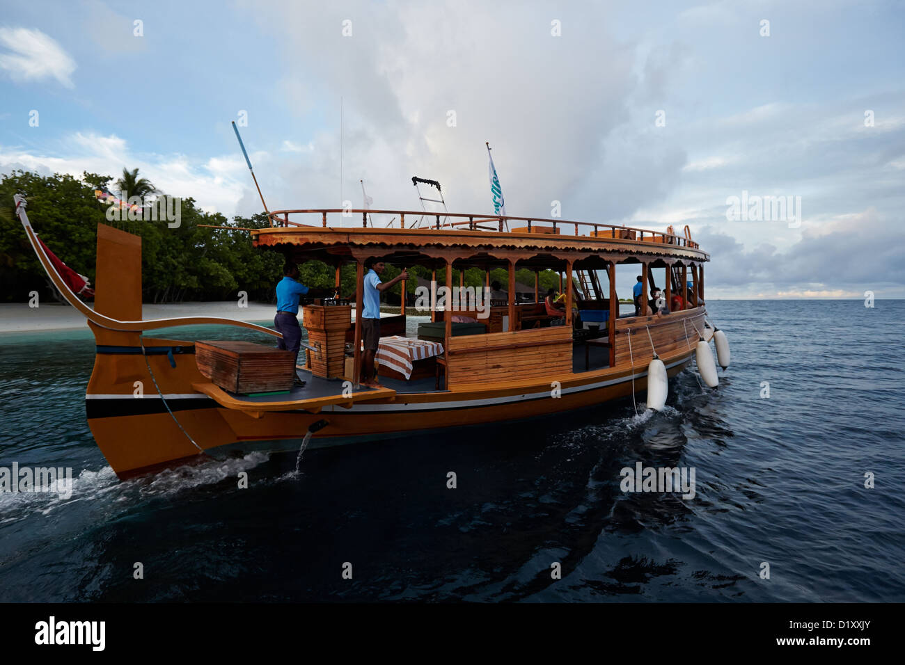 Traditional Dhoni boat in the Maldives Stock Photo - Alamy