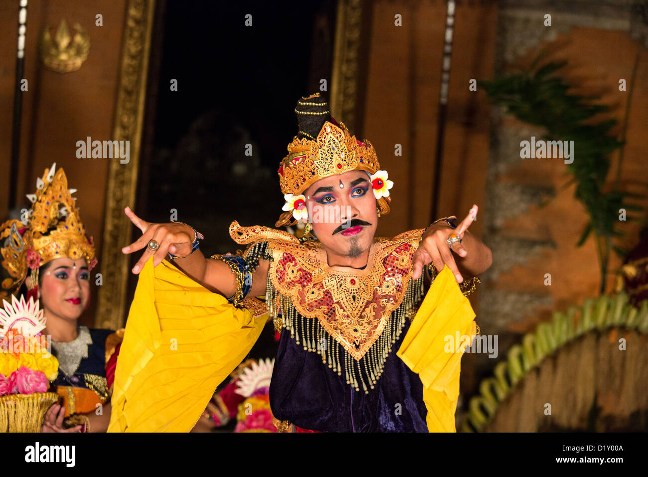 Traditional Balinese dance at the Ubud Palace, Ubud, Bali, Indonesia ...