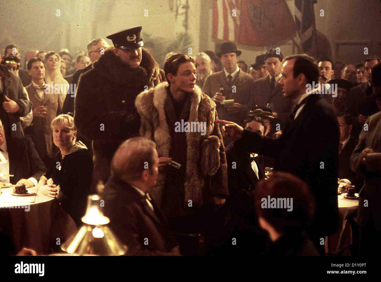 Mackenzie astin hi-res stock photography and images - Alamy