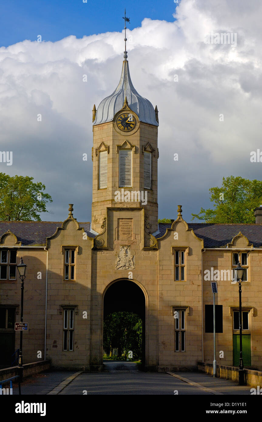 Gordon Highlanders memorial museum, Huntly Castle entrance ...