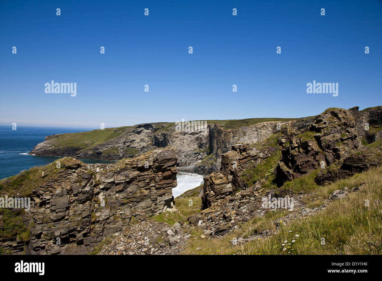 South West Coast Path, Trebarwith Strand to Tintagel Stock Photo - Alamy