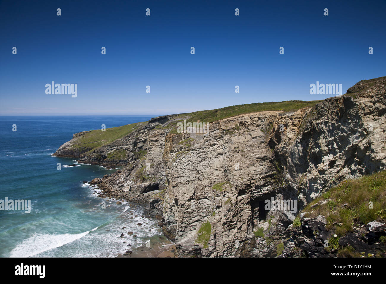 Tintagel Haven Beach High Resolution Stock Photography and Images - Alamy