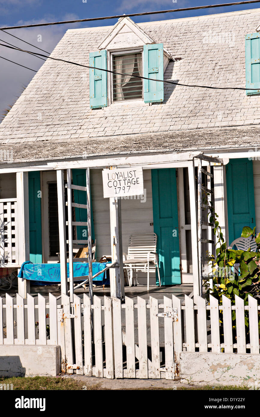 Bahamas house clapboard hi-res stock photography and images - Alamy