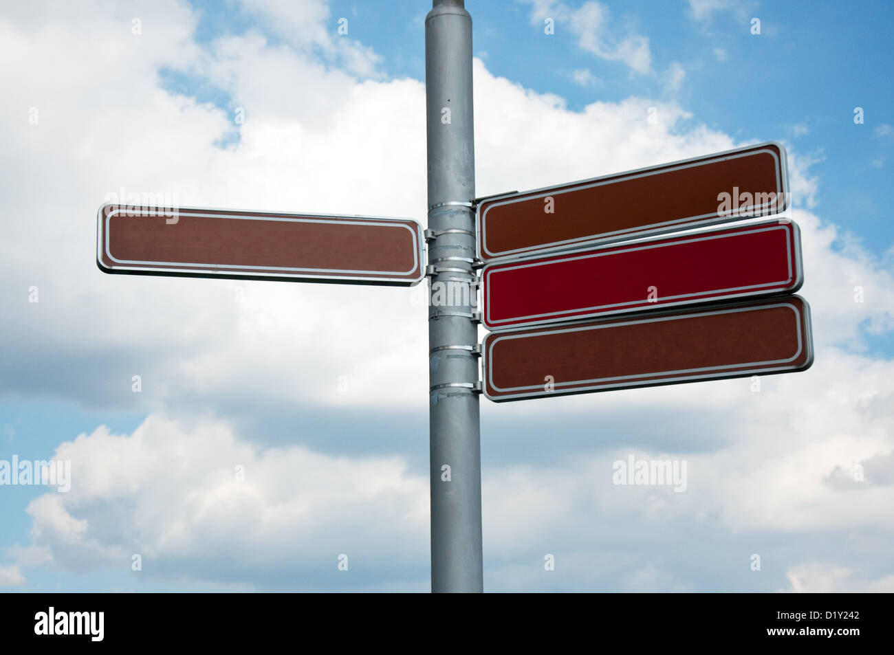 Empty street sign hi-res stock photography and images - Alamy