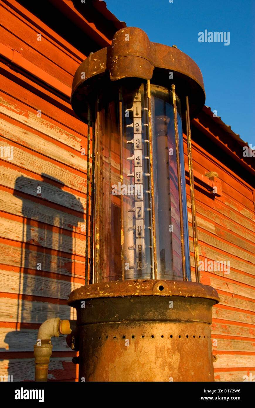 Old gas pump in the small community of Fox, Oregon Stock Photo - Alamy