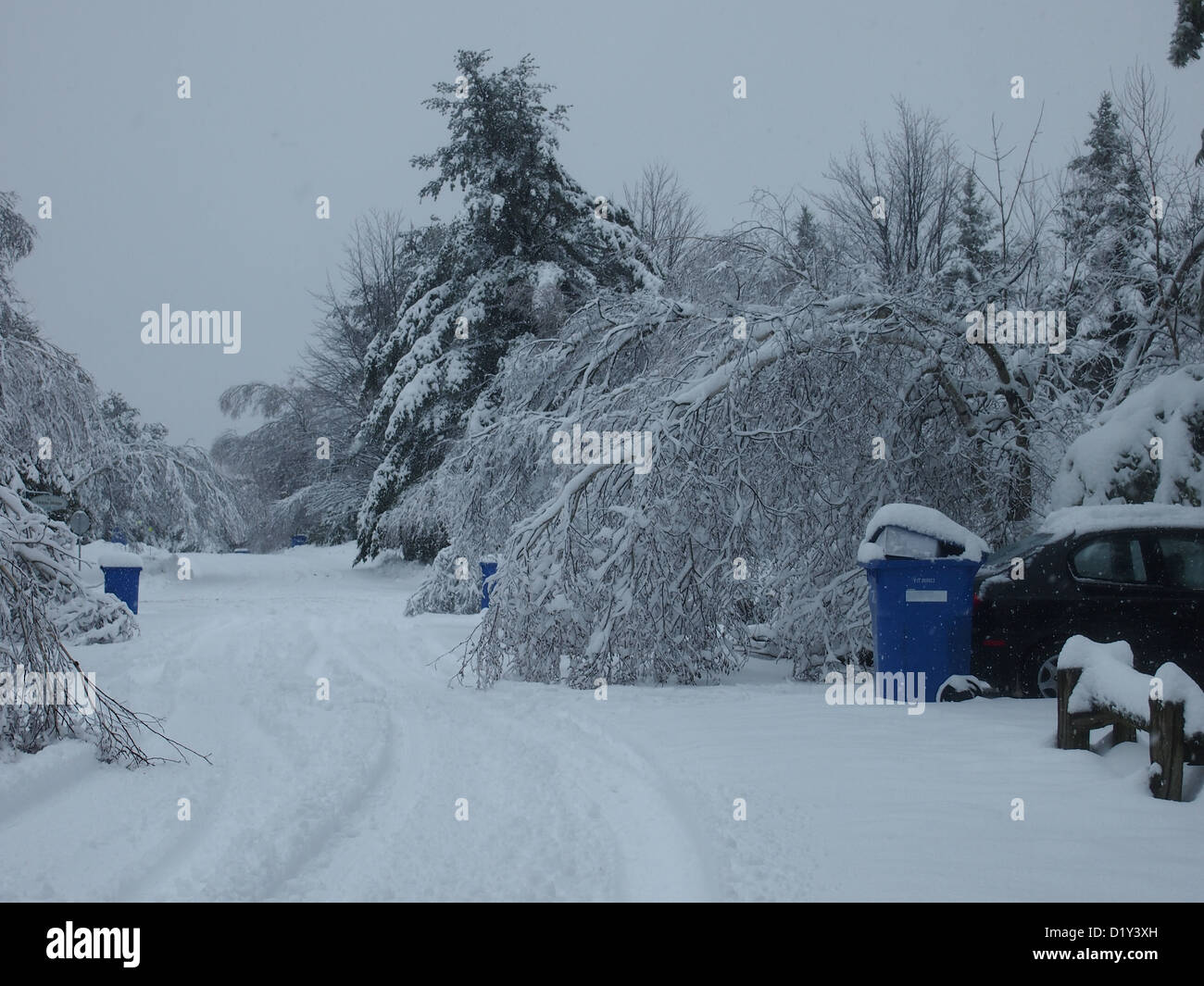 Snow cleared from road hi-res stock photography and images - Alamy