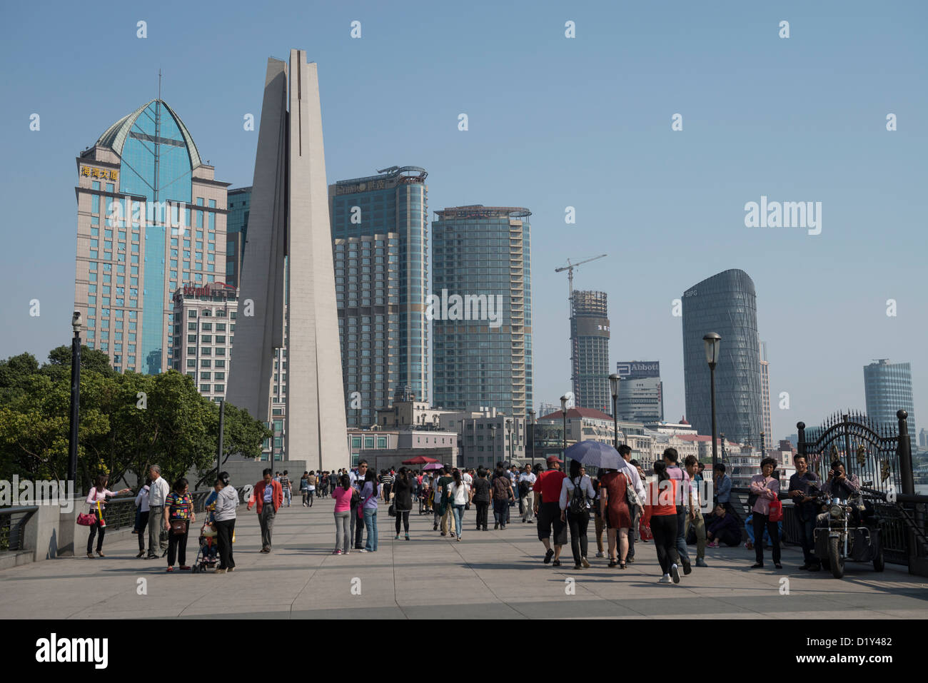 Crowds On The Bund High Resolution Stock Photography and Images - Alamy