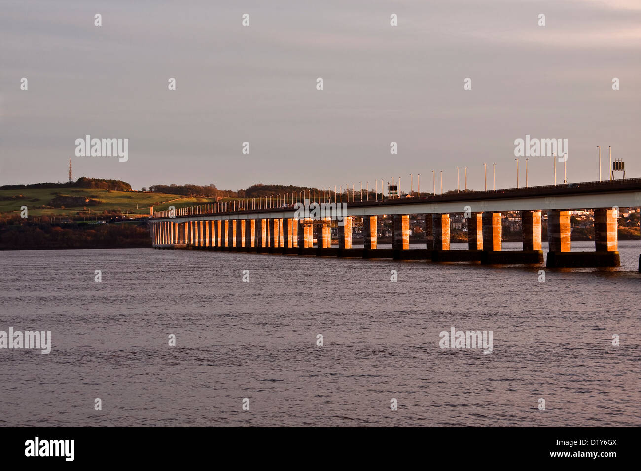Tay bridge hi-res stock photography and images - Alamy