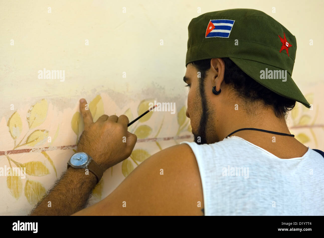 Artist at work in Trinidad, Cuba Stock Photo - Alamy