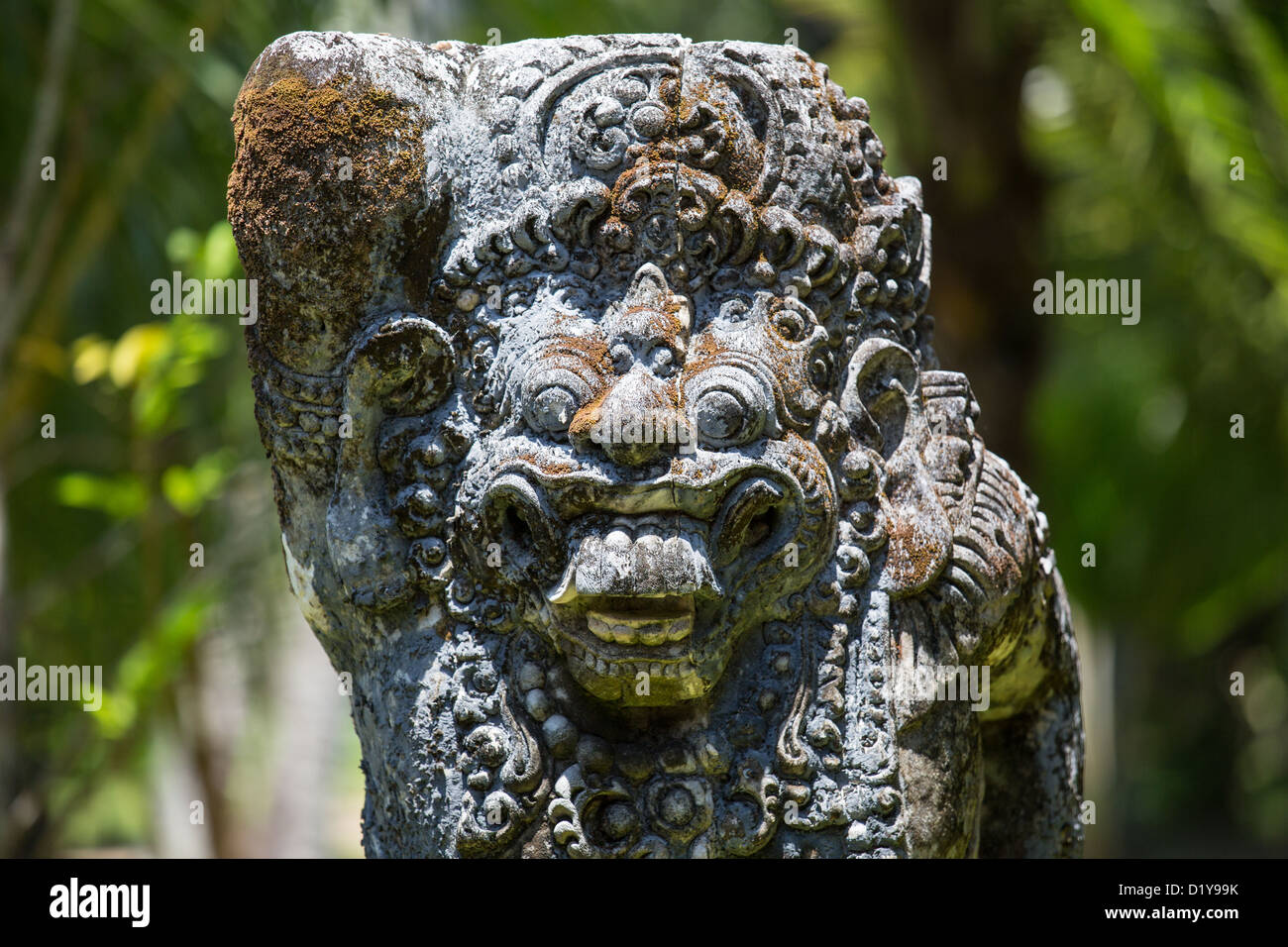 Balinese statue in the traditional gardens, Hyatt Regency Sanur, Bali ...