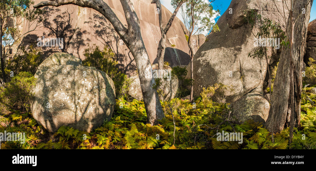 Australia granite rocks boulders hi-res stock photography and images ...