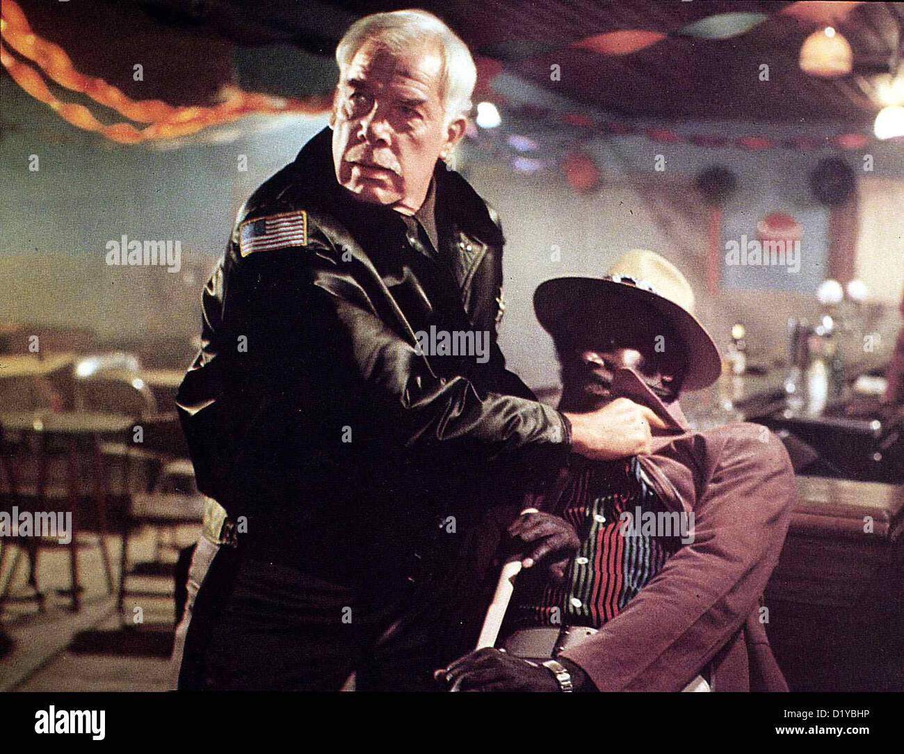 Verflucht Sind Sie Alle Klansman, Lee Marvin "Big Track" Bascomb (Lee ...