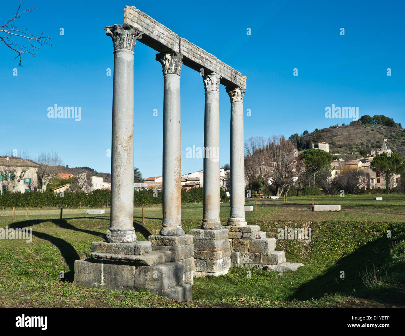 Pillars ruins roman building in hi-res stock photography and images - Alamy