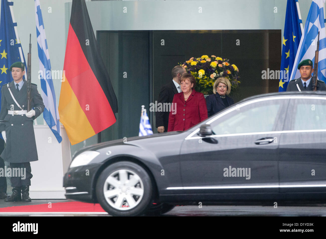 German Chancellor Angela Merkel (CDU) welcomes Greek Prime Minister ...