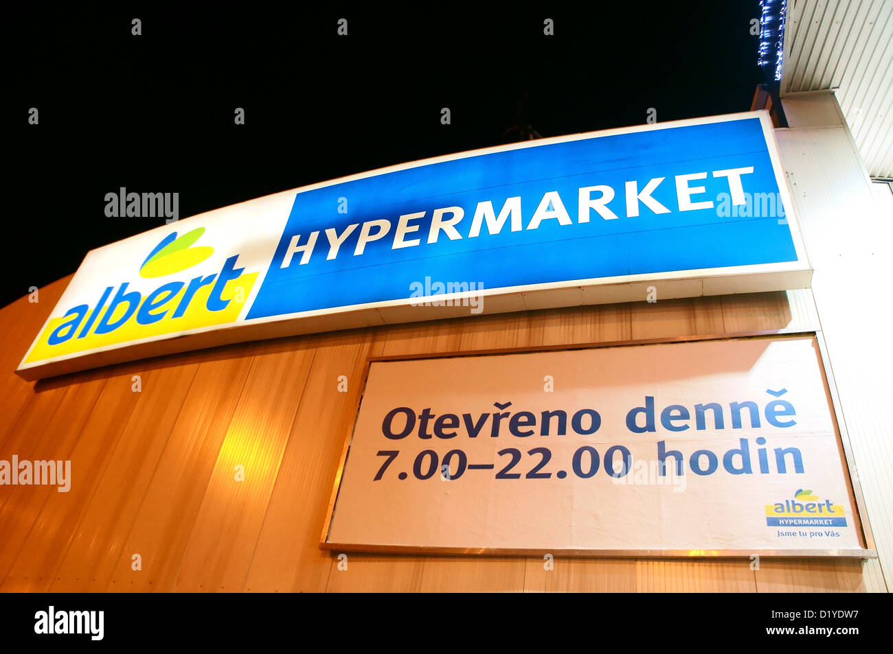 Albert Hypermarket supermarket department store shopping zone Pruhonice ...