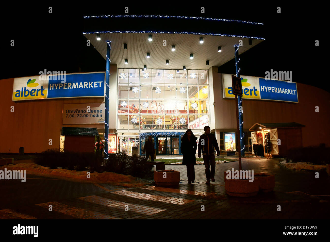 Albert Hypermarket supermarket department store shopping zone Pruhonice ...