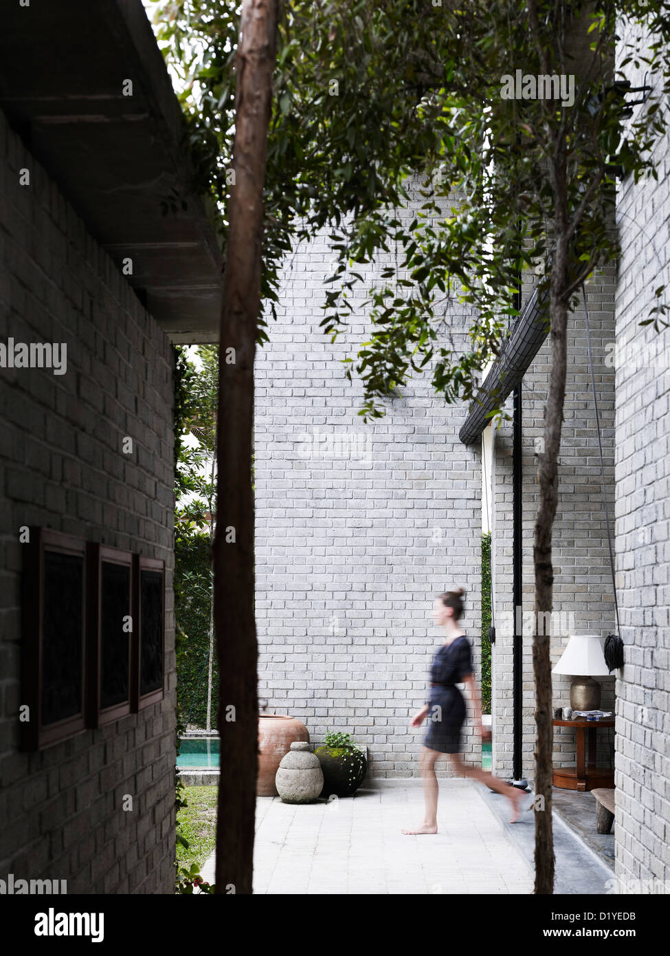 Shell House, Kuala Lumpur, Malaysia. Architect: Kevin Low, 2010. Double ...