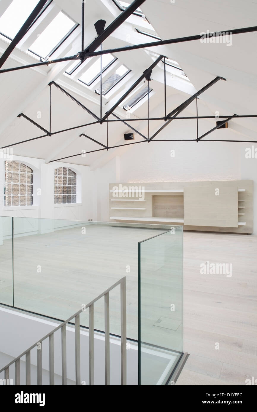 Hat & Beaver Building, London, United Kingdom. Architect: Sturgis ...