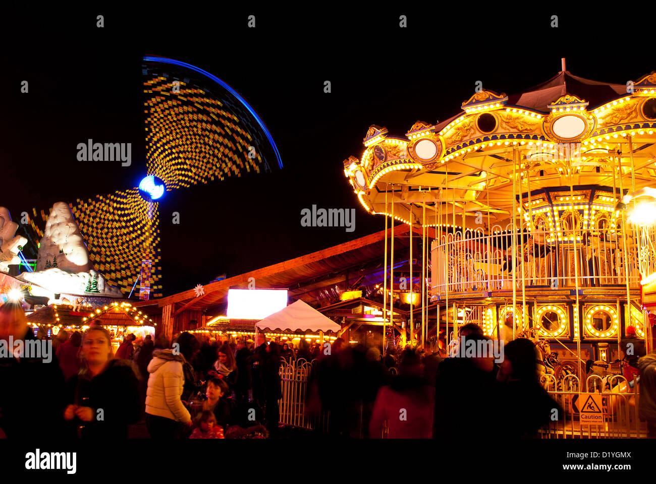 Amusement park night rollercoaster hi-res stock photography and images ...