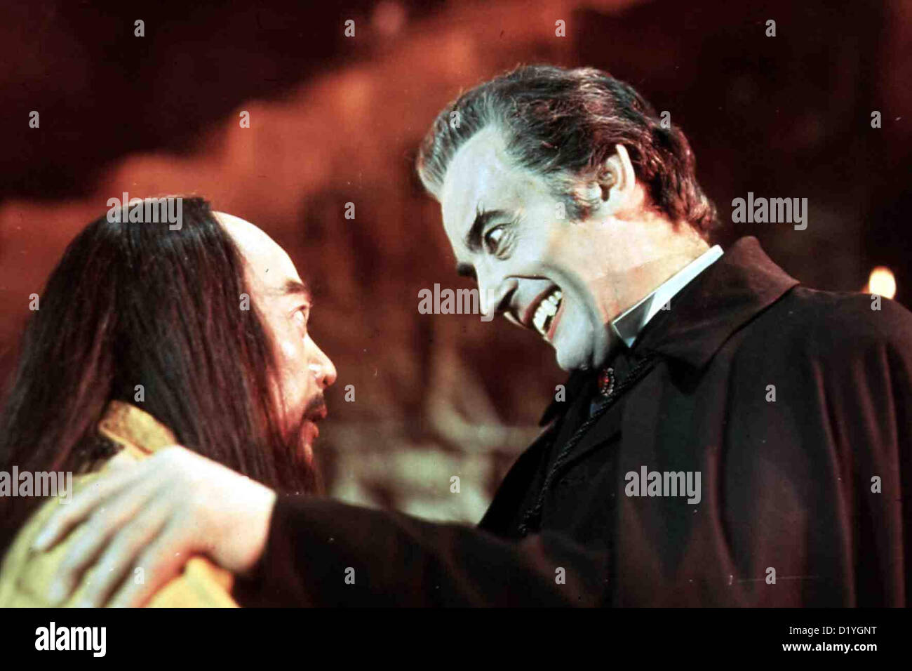 Die 7 Goldenen Vampire Legend Seven Golden Vampires Szene Die Vampire ...