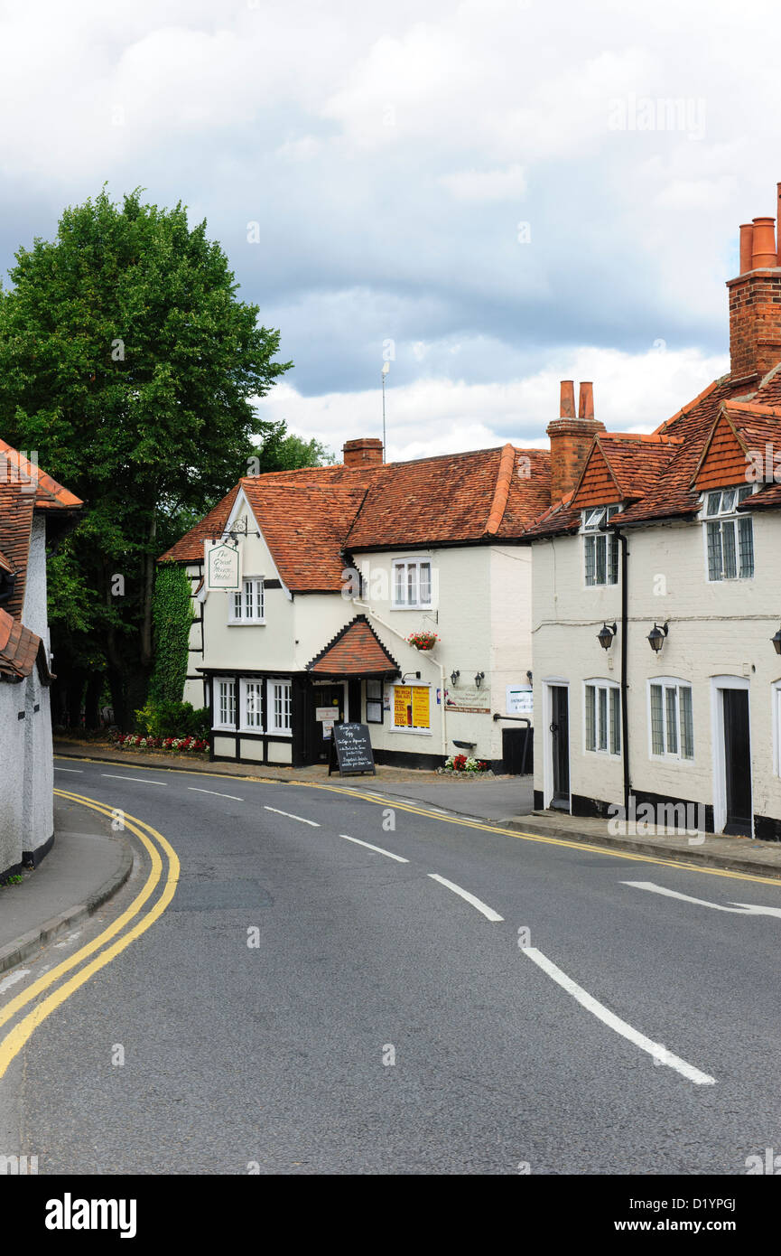Sonning village hi-res stock photography and images - Alamy