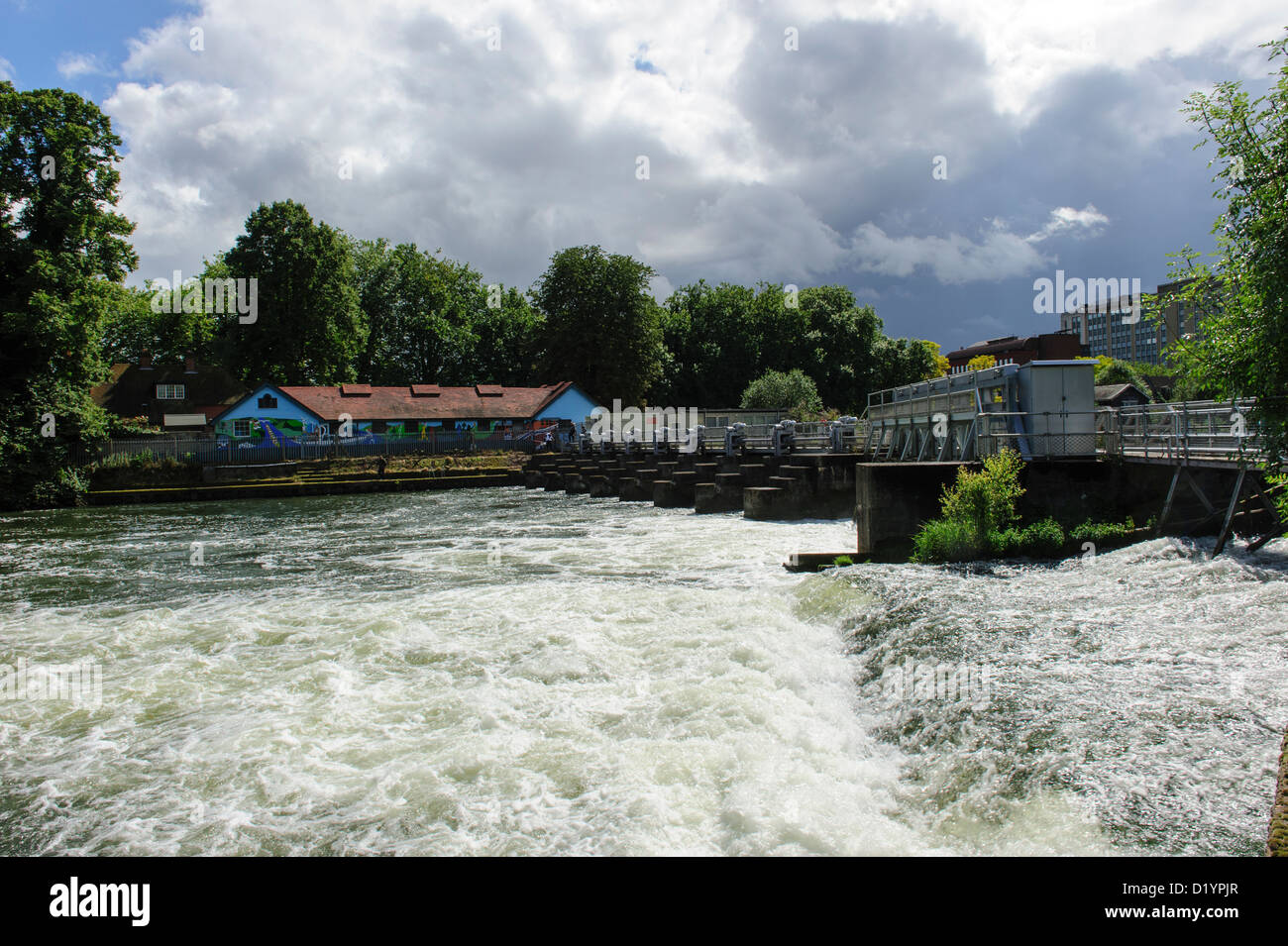 Locks and weirs hi-res stock photography and images - Alamy
