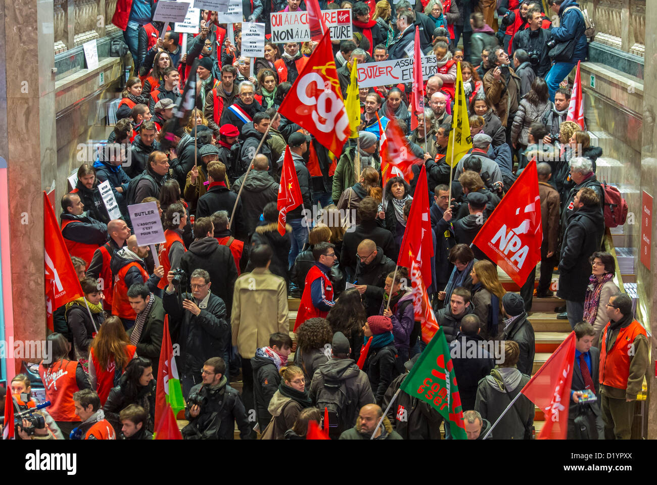 Paris, France, Aerial, Large Crowd People, From Above, French Employees ...