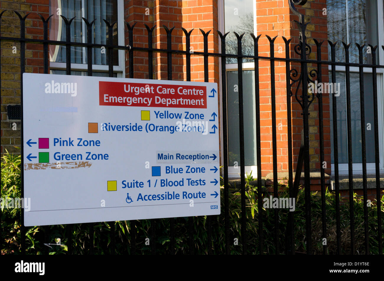 Lewisham hospital sign hi-res stock photography and images - Alamy