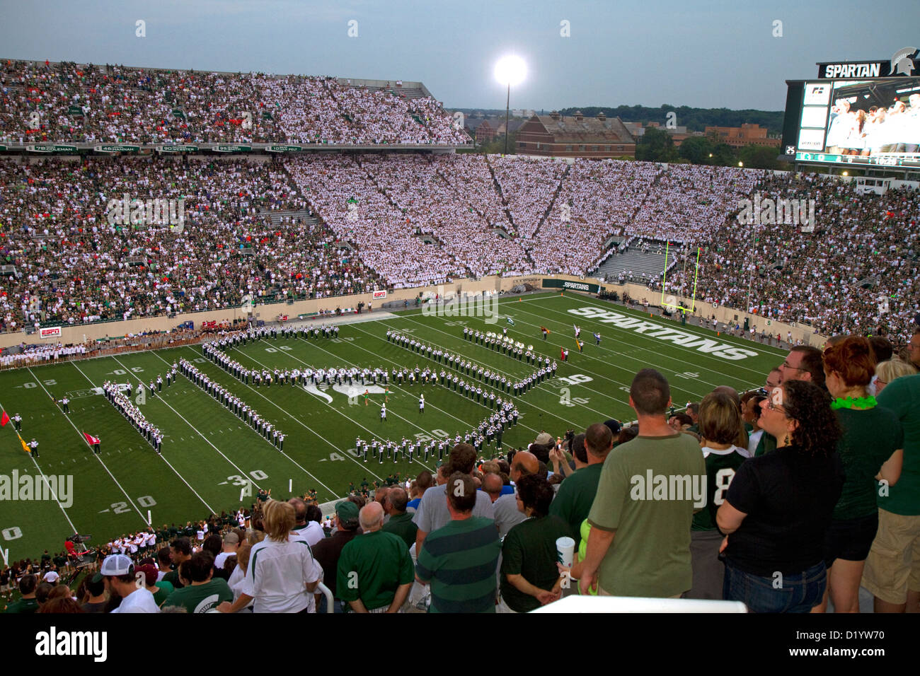 Michigan stadium hi-res stock photography and images - Alamy