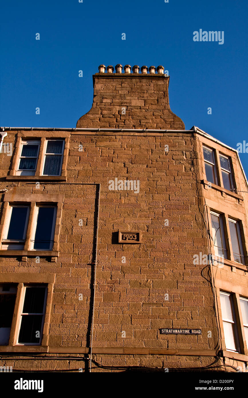 Tenement building 20th century hi-res stock photography and images - Alamy