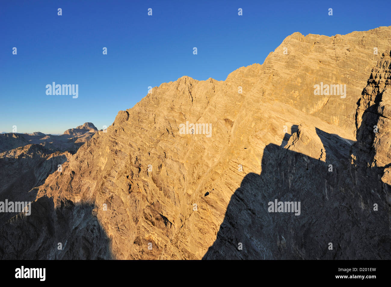 Third range mountains hi-res stock photography and images - Alamy